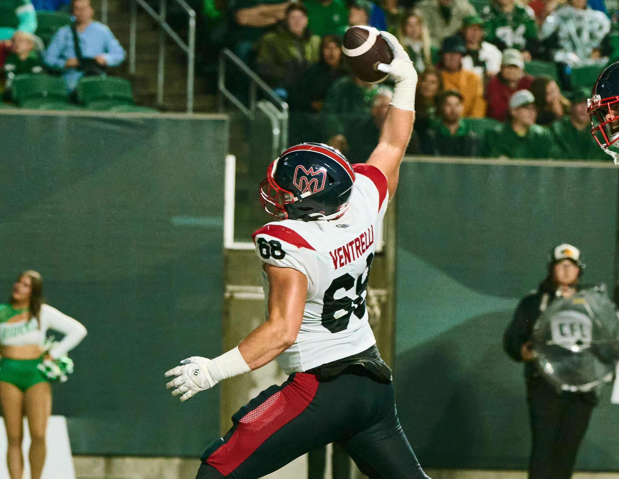 Montreal Alouettes Re-Sign RG Donald Ventrelli, Sign WR Isaac Gaillardetz