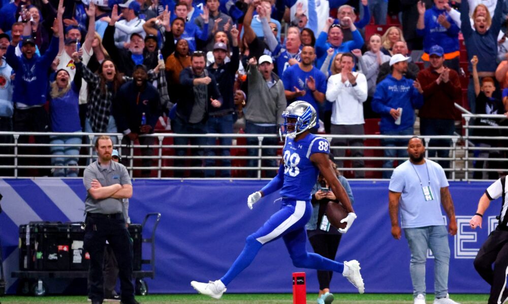 St. Louis Battlehawks Dominate Orlando Guardians 53-28 Behind McCarron ...